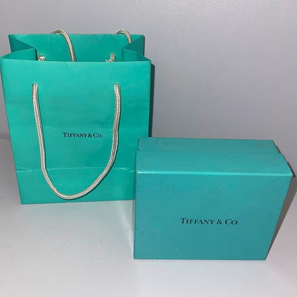 Tiffany & Co. | Jewelry | Tiffany Co Gift Box Bag | Poshmark